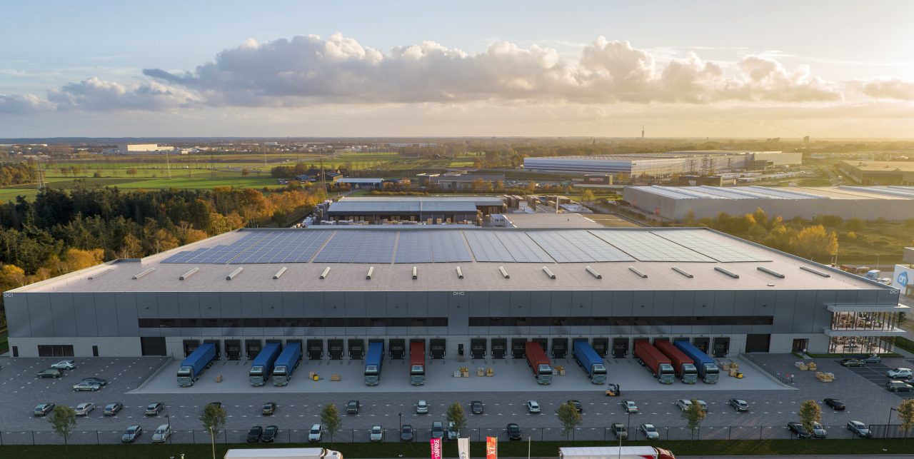 DHG VERHUURT SMARTLOG ROOSENDAAL AAN CEVA LOGISTICS